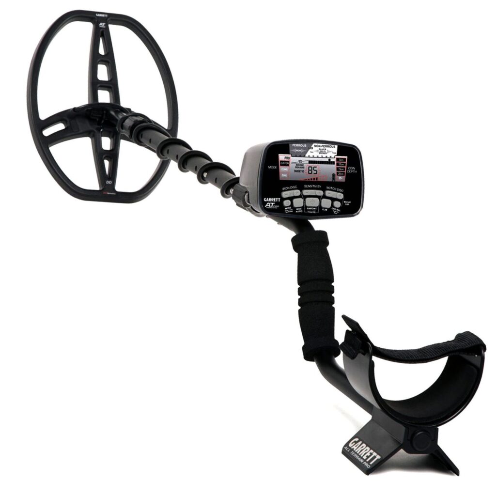The 6 Best Beach Metal Detectors In 2024 - Smart Detectors